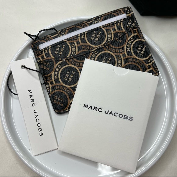 Marc Jacobs | Bags | Marc Jacobs Monogram Logo Card Case | Poshmark